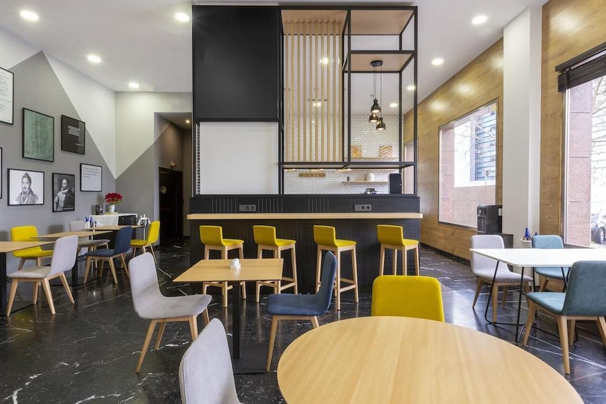 MANUEL GONZÁLEZ DE AGUILAR PRESENTA HOLIDAY INN LAS TABLAS, LA APUESTA ...