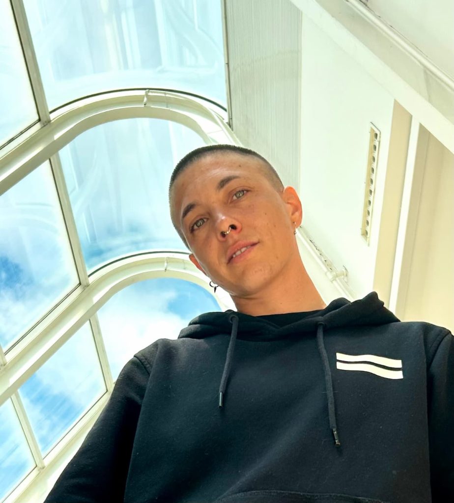 Entre el arte y la identidad: los desafíos de los artistas transgénero ...